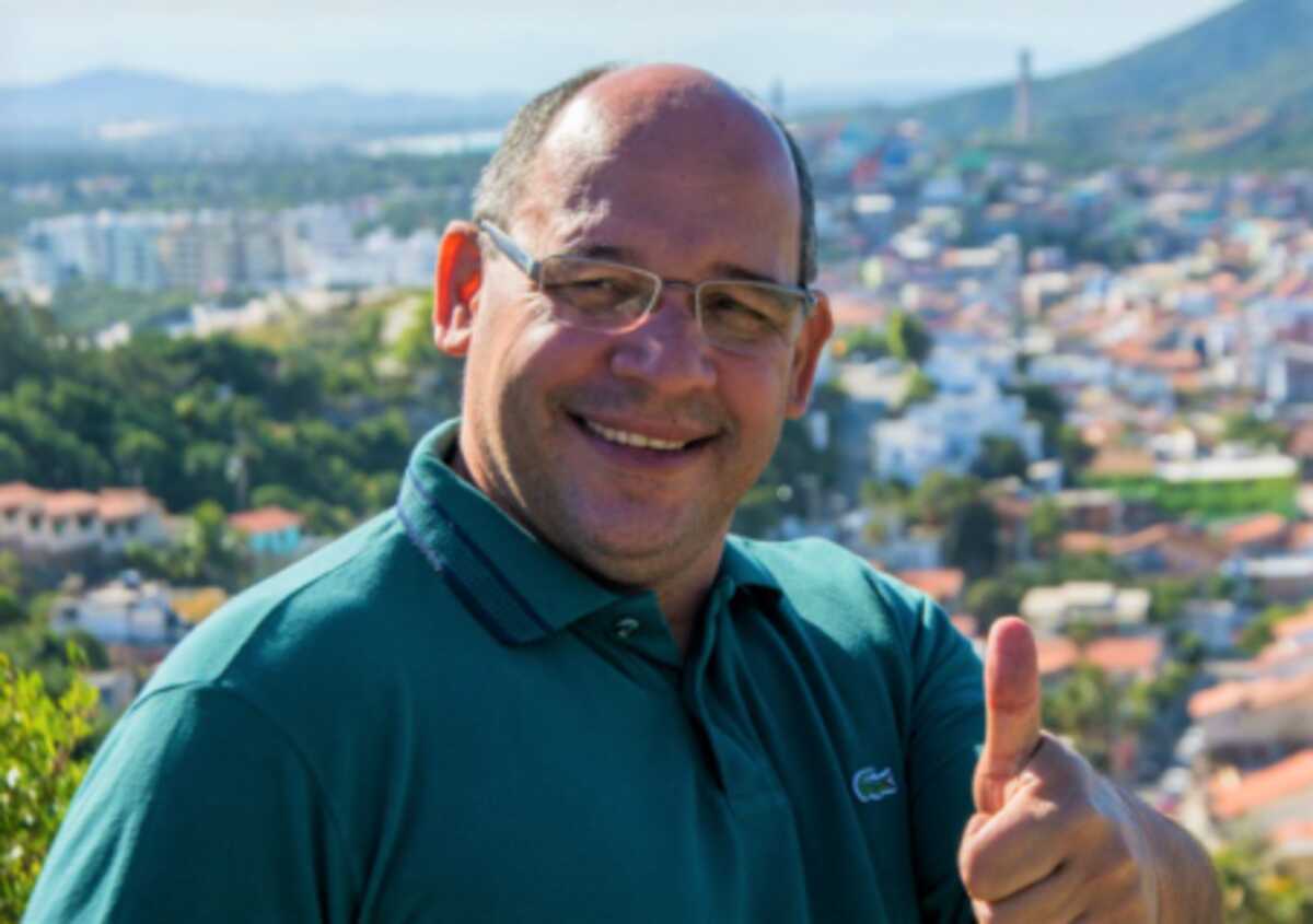 Marcelo Magno é reeleito em Arraial do Cabo com 75,85% dos votos ...