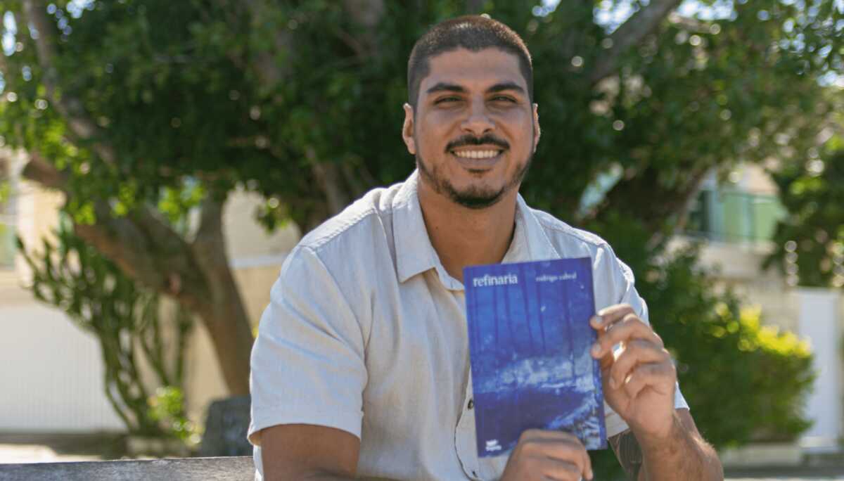 Rodrigo Cabral, autor de Refinaria, é semifinalista do Prêmio Jabuti - Folha dos Lagos